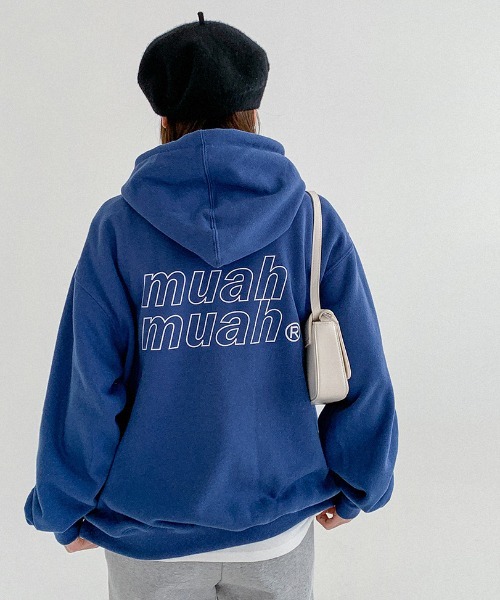 A'GEA'GEM/9 × .kom『muah muah/ムーアムーア』POINT LOGO OVERFIT HOODIE/ポイントロゴ ...