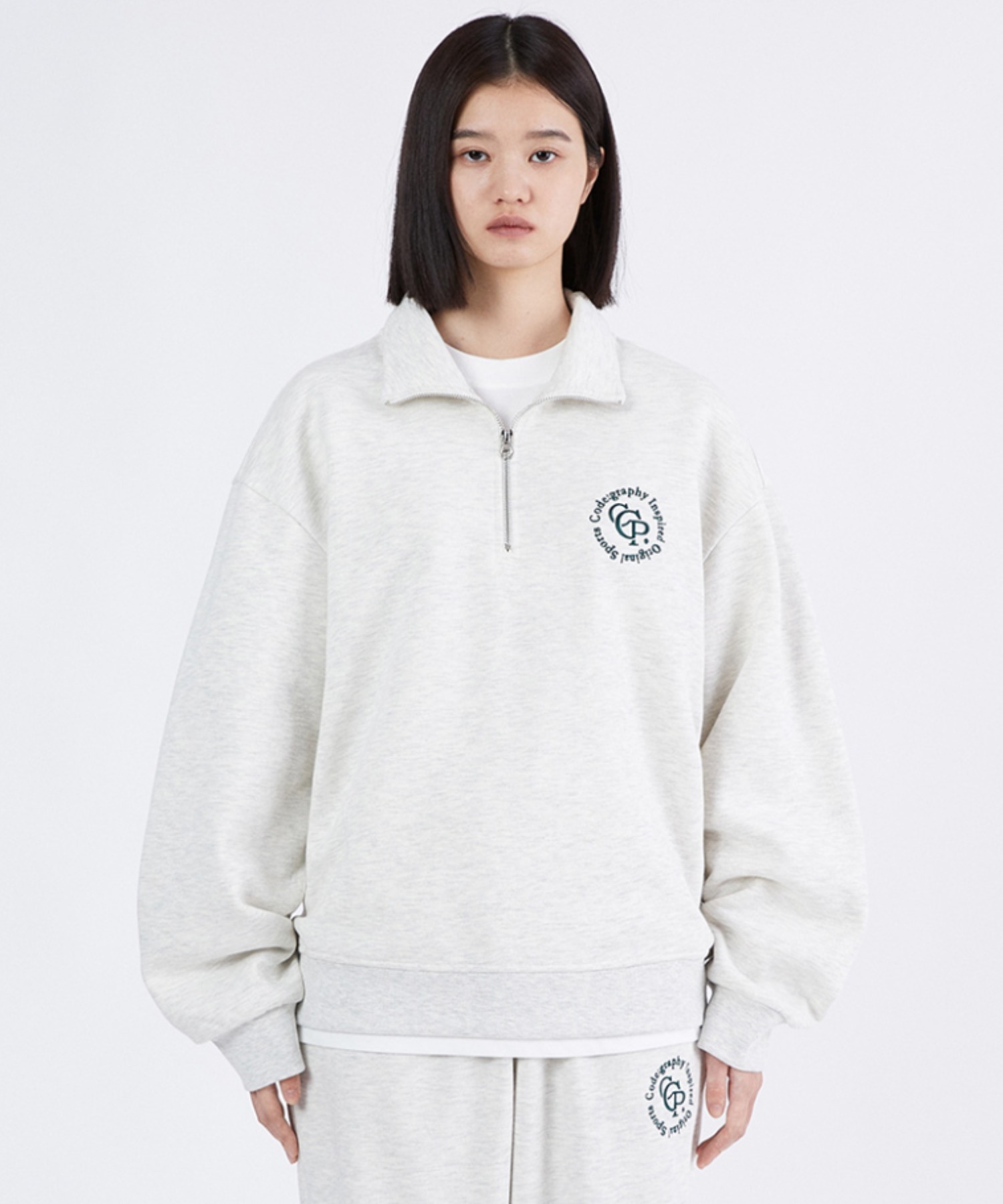 A'GEM/9 × .kom『Code:graphy/コードグラフィー』CIRCLE LOGO HALF ZIP UP M8M/サークルロゴハーフジップ 韓国ブランドセレクト│A'GEM/9× ...