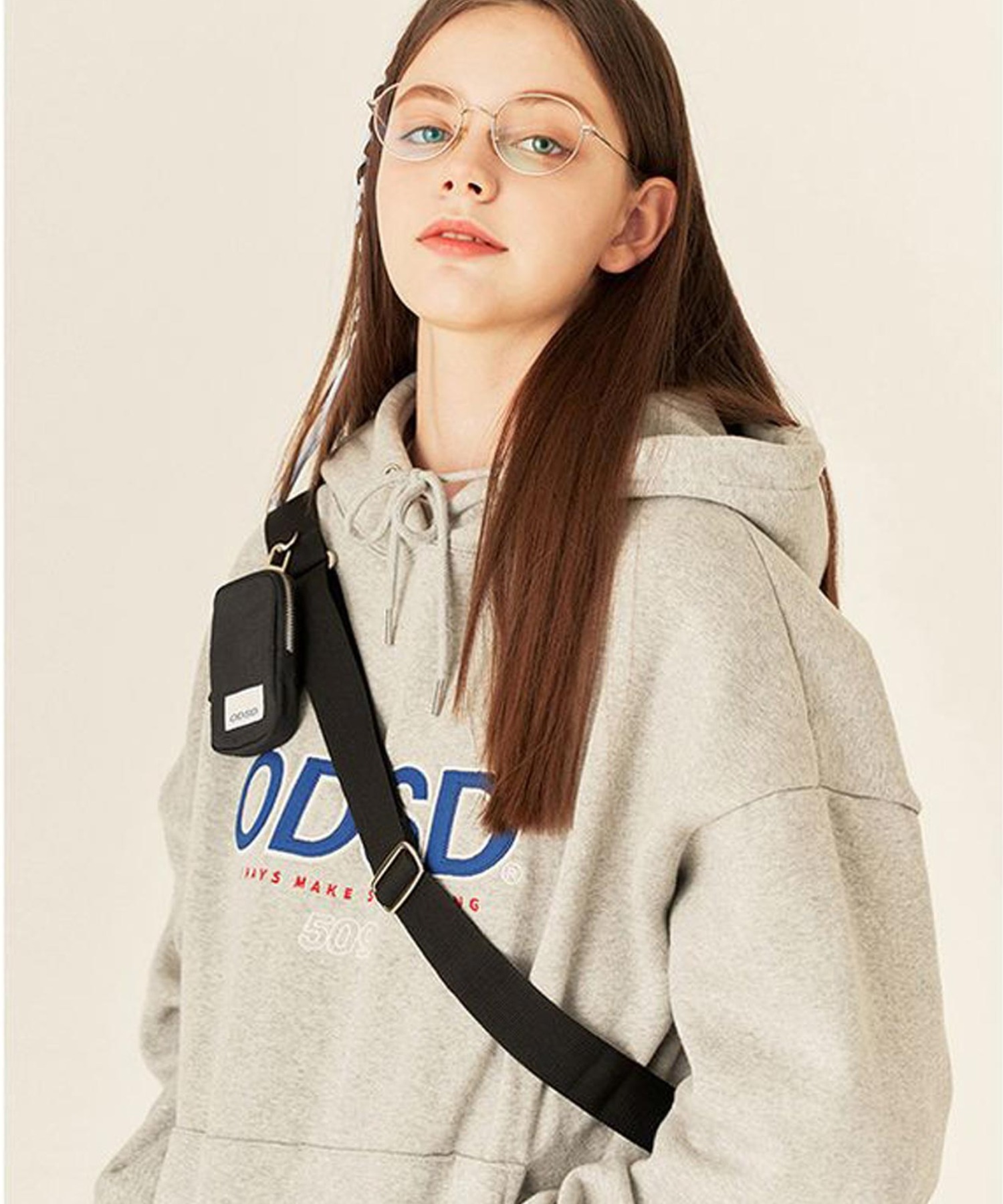 A'GEM/9 × .kom『ODD STUDIO/オッドスタジオ』 ODSD LOGO HOODIE A'GEM/9 × .kom『ODD STUDIO/オッドスタジオ』 ODSD LOGO HOODIE