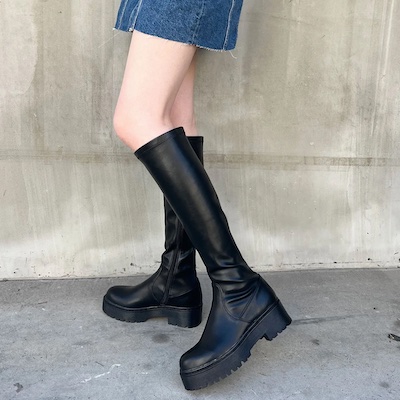 EVOL｜イーボルのトピックス「伸縮性が抜群！人気ストレッチブーツ！」 - ZOZOTOWN