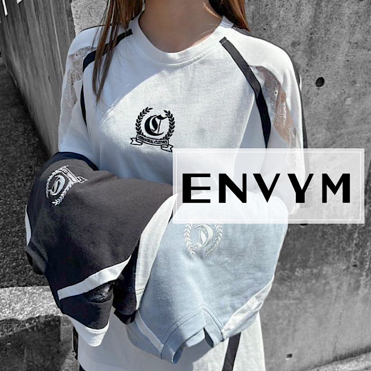 ENVYM｜アンビーのトピックス「【PICK UP】オーバーサイズのBIGTが続々と入荷中♪」 - ZOZOTOWN